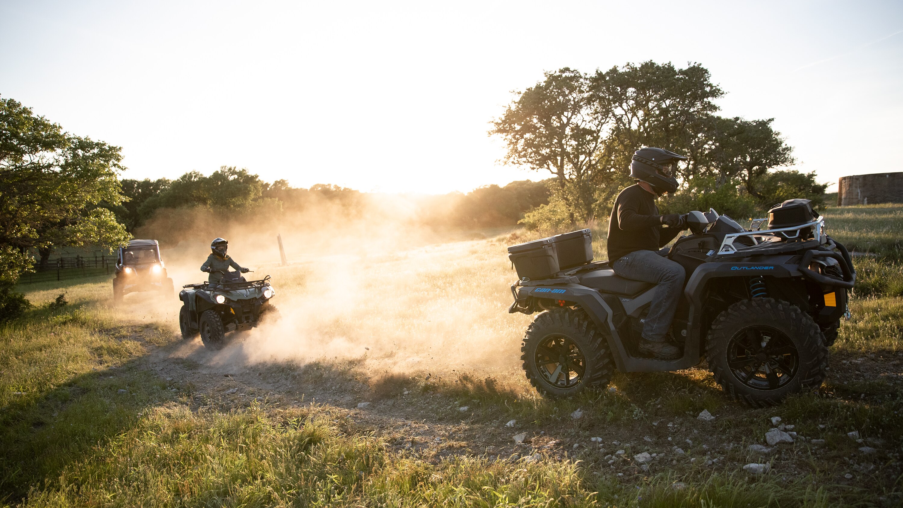 Vehículos todoterreno Can-Am 2021: cuatrimotos y side-by-side