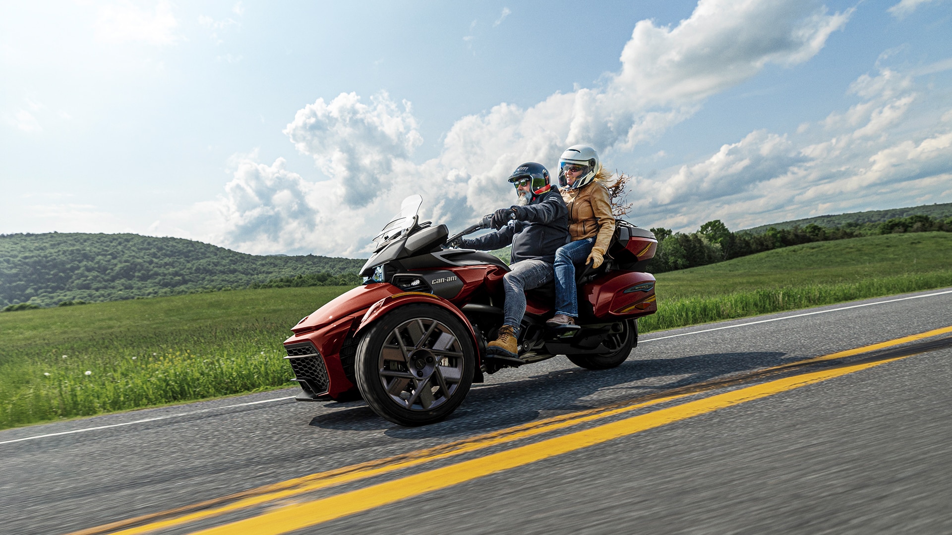 Cruiser Three-Wheel Motorcycle - Can-Am On-Road